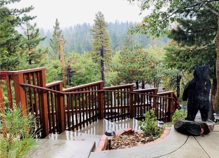 Peaceful 3bd Cabin, Beautiful Views & Pet-friendly - San Bernardino, CA