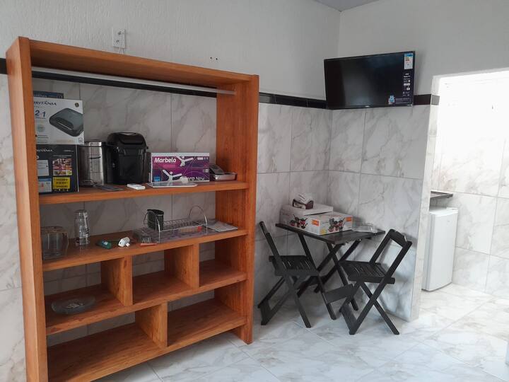 Kitinete De Alto Padrão Com Estacionamento S10 - Cabo Frio