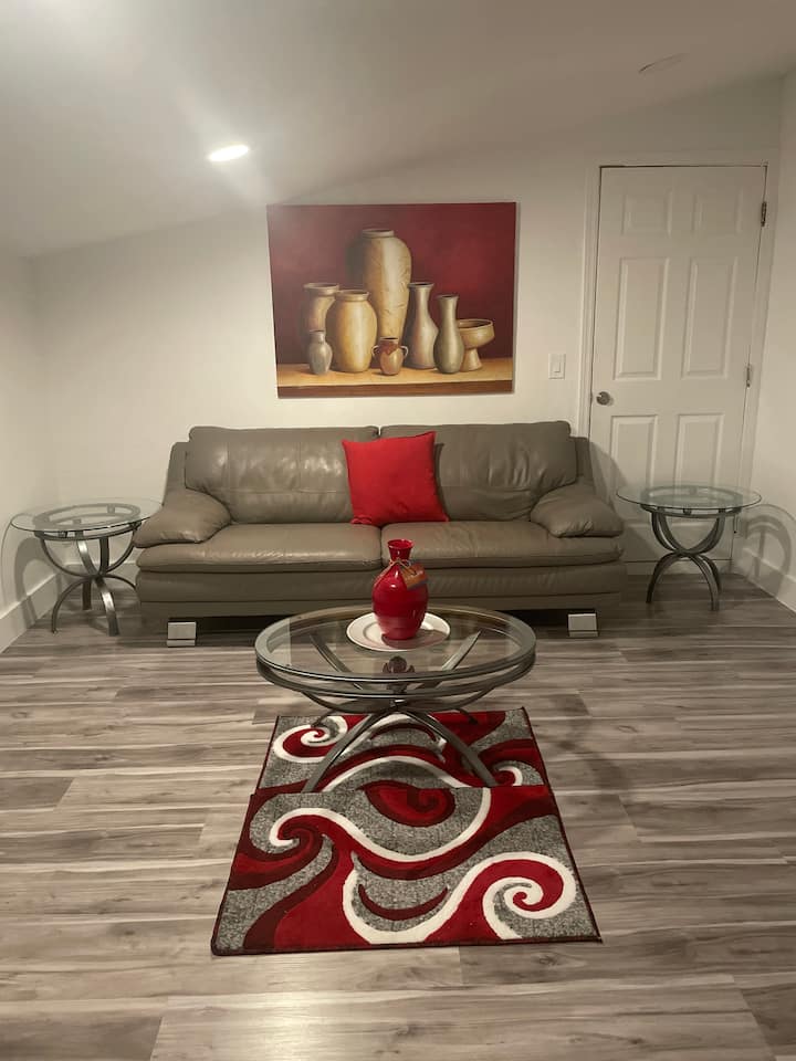 Cozy Private Luxury Miami 1/1.5 Bathroom Villa - Miami Gardens, FL