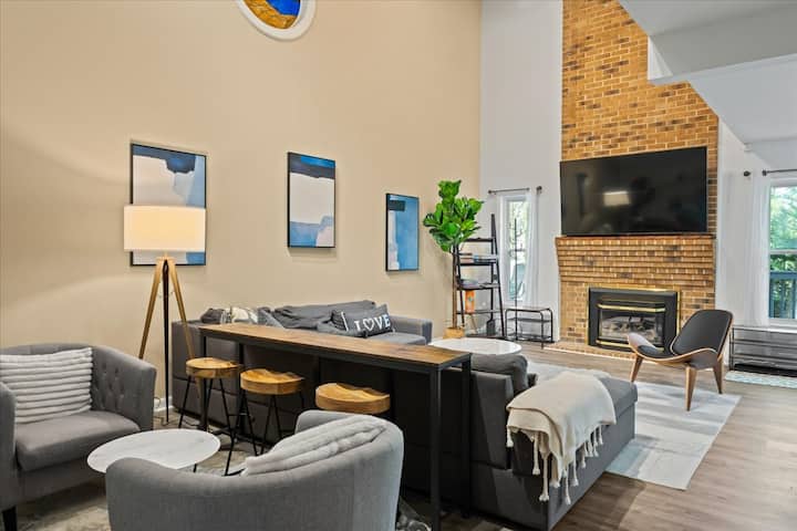 In Resort With Game Room & Grill - Massanutten, VA