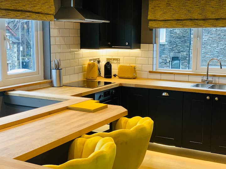 Bowness Centre, Walk To Lake, Restaurants 1minaway - Windermere