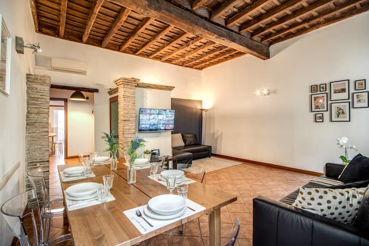 Spacious & Charming Trastevere Apartment - Roma