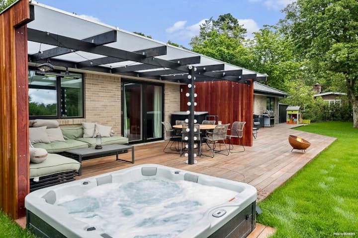 2021 Built Luxury House W/hot Tub, 100m To Beach - 丹麥