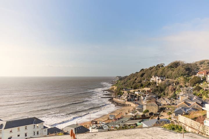 Lovely 3 Bed Apartment With Stunning Sea Views - Isle of Wight