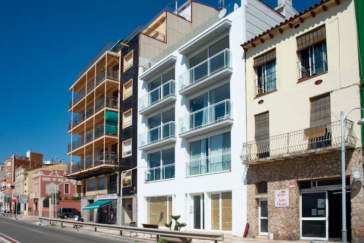 Street View With Terrace El Masnou B3-2 Twin Rooms - El Masnou