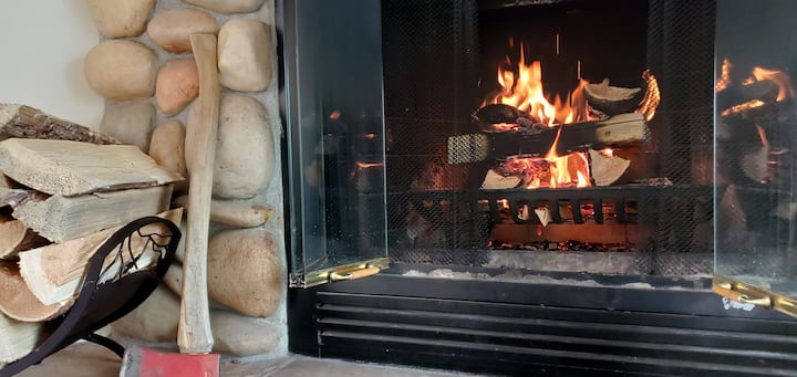 Firelight Chalet | Big Sky Mountain Retreat - Big Sky, MT