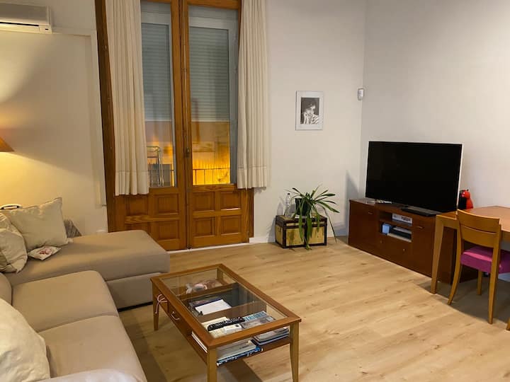 Appartement |2bdr| At Top-location In Old Town - Alicante