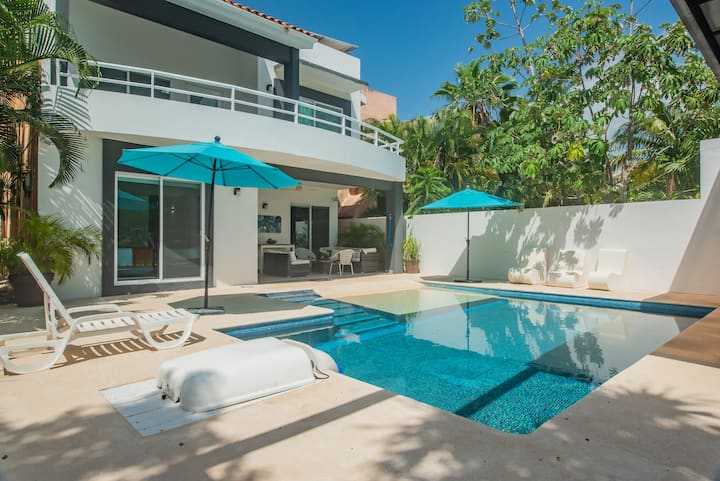 Modern Villa 5br Golf Courseview - Puerto Aventuras