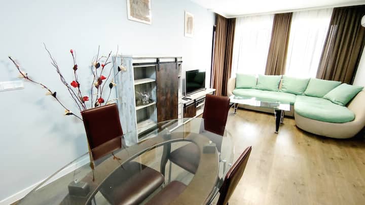 Super Endroit! Piscine Et Charges Inclus - 瓦爾納