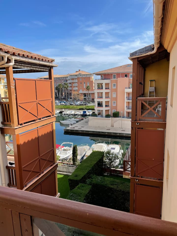 T2/3 Climatisé Mezzanine Vue Port Parking Privé - Fréjus