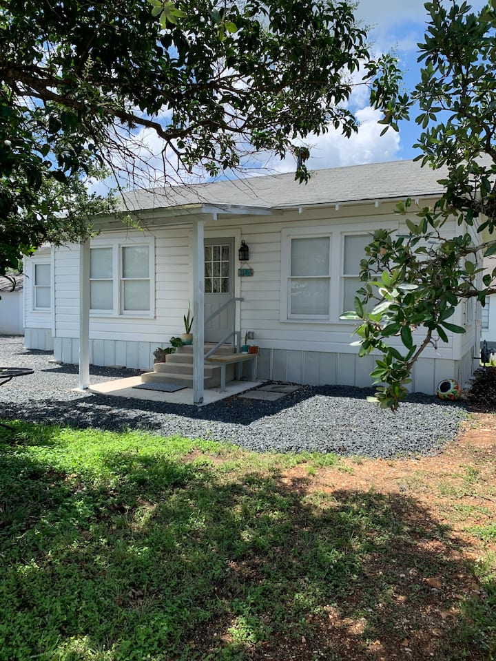 Lil’ Comfort House - Comfort, TX