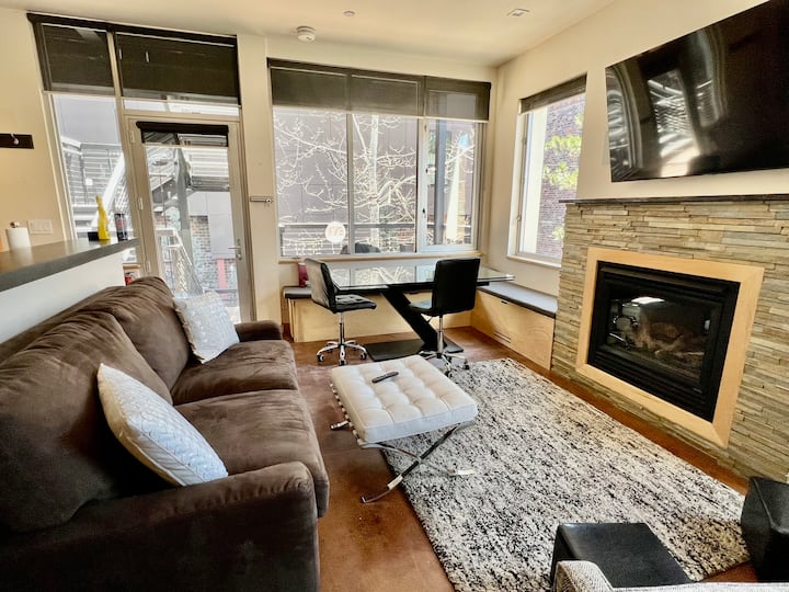 Cozy 1 Bedroom In Town W Fireplace - Aspen, CO