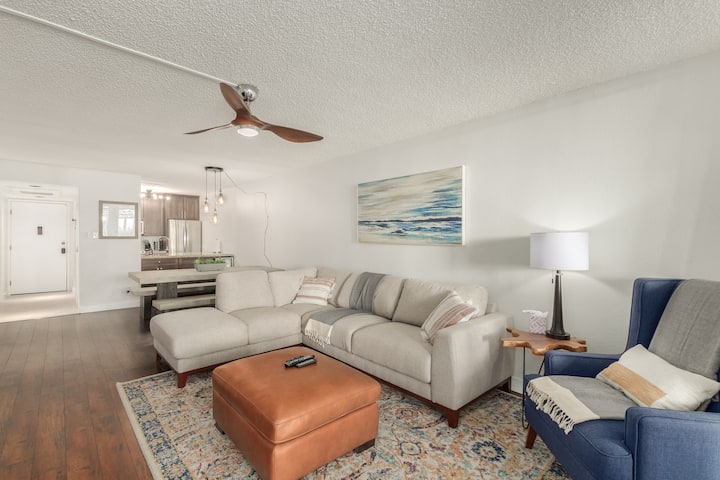 Remodeled Poolside Condo!|2br2ba|walk To Old Town! - Scottsdale, AZ