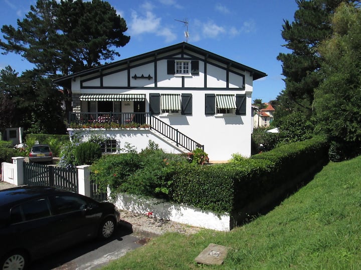 Tres Bel Appartement Rustique Dans Villa Basque - Guéthary