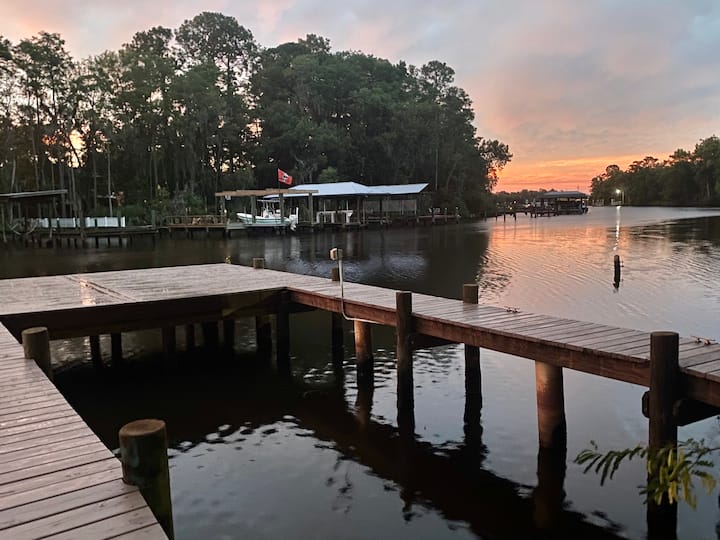 Waterfront+dock Access | King Bed | Near Nas Jax - Jacksonville, FL