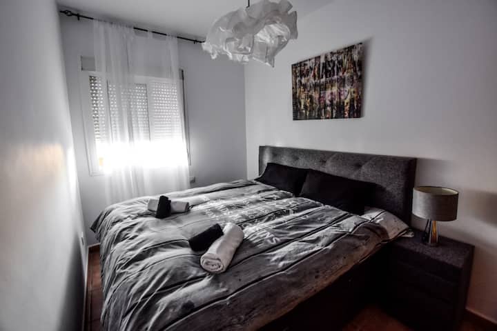 Lovely Bedroom With Pool In Marina Botafoch - Islas de Ibiza