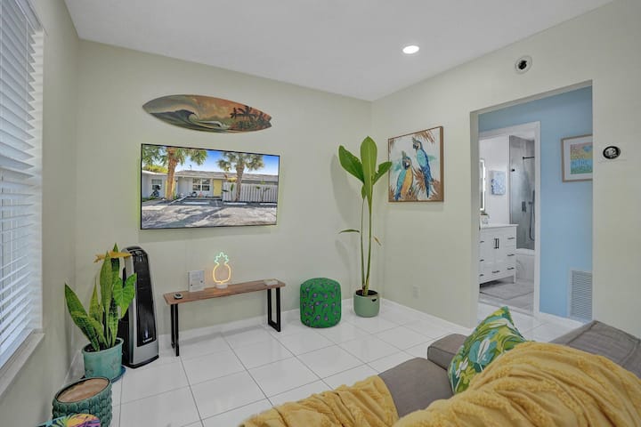 Tropical Garden Apartment In Wilton Manors - Tamarac, FL