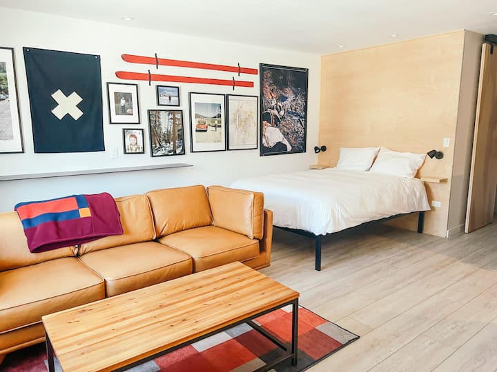 Modern Queen + Bunk Room With Kitchenette In Downtown Leadville - Leadville, CO