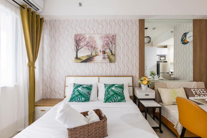Hotel Style Unit Fame/100mbps  Wi-fi &Free Netflix - Pasig