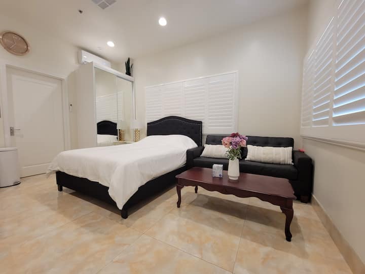 New Entire Studio W/parking, Family & Pet Friendly - West Covina, CA