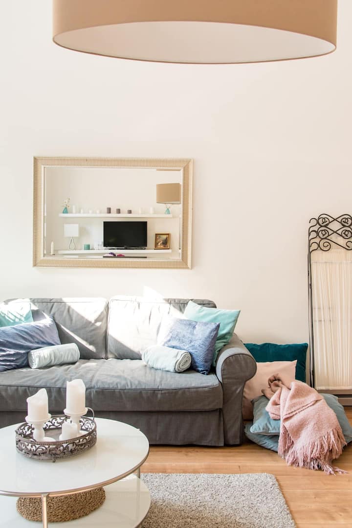 Sunny 2-br - 5 Min Walk To Center - 1 Min To Metro - Autriche