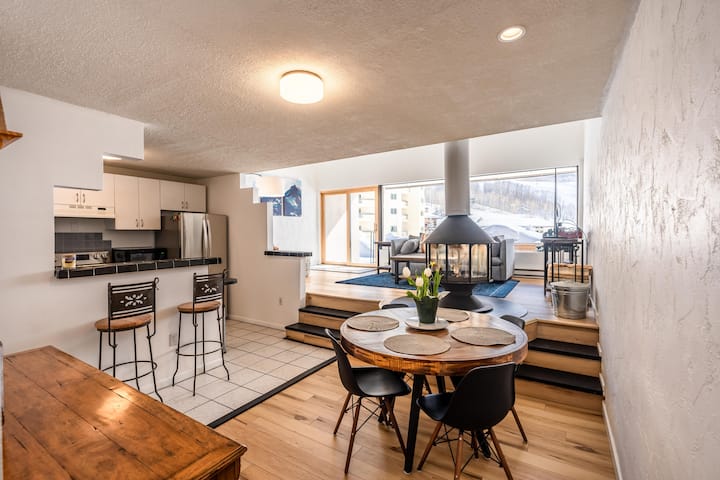 The East River Rendezvous; Hot Tub, Walk To Lifts - Crested Butte, CO