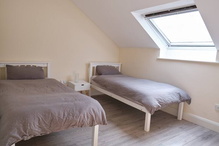 Lovely And Central Twin Room - Oranmore
