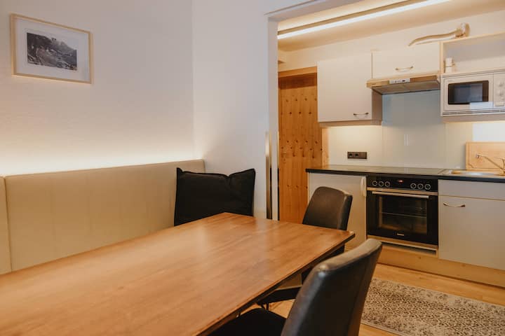 Rendl Apartment For 5-6 Pers. - Gästehaus Kolp - Saint Anton am Arlberg