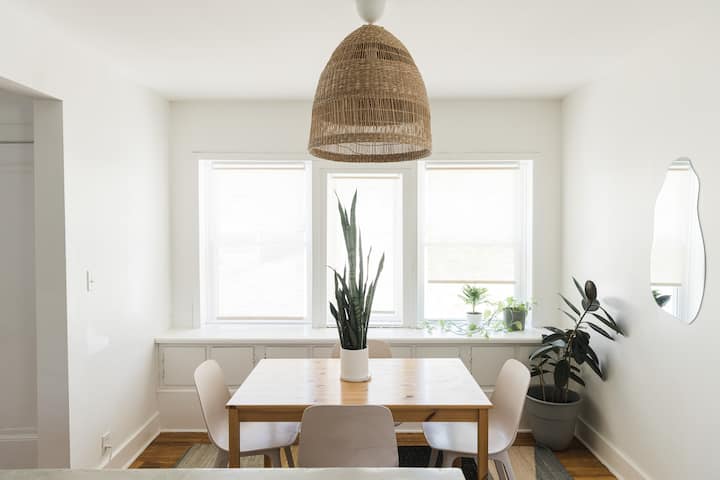 The Sunny Space - Kansas City, KS