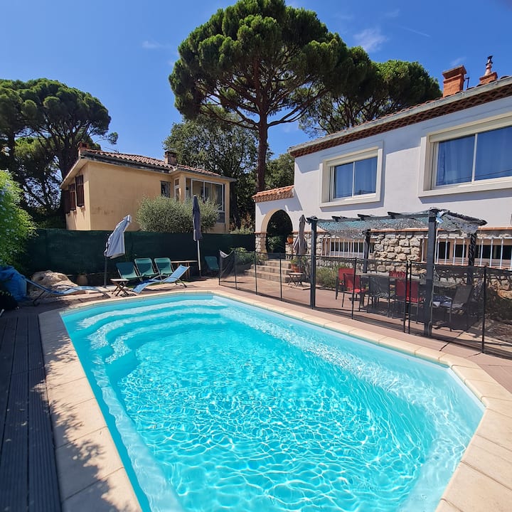Villa Familiale Avec Piscine - La Garde
