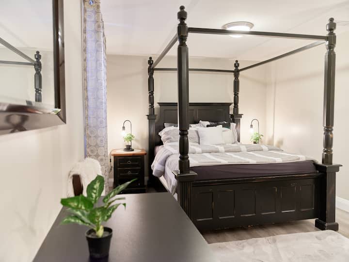 Charming Basement Apartment - Your Getaway! - Ottawa