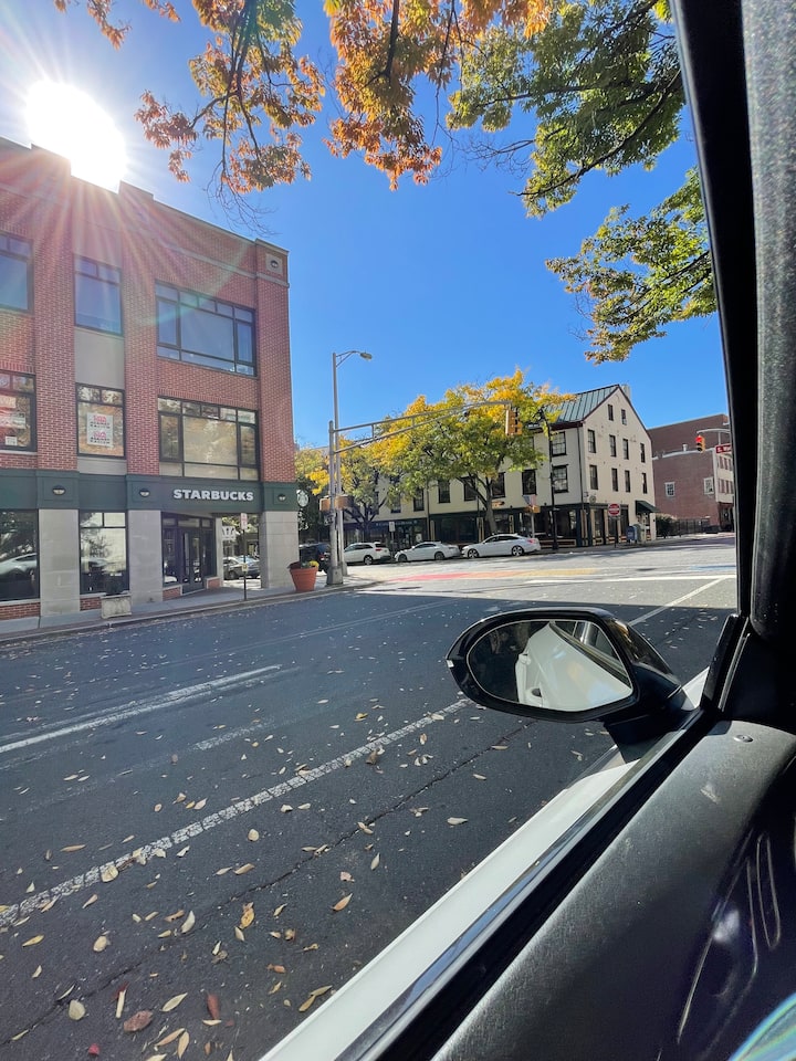 Downtown Hitech Luxurious Suite - Trenton, NJ