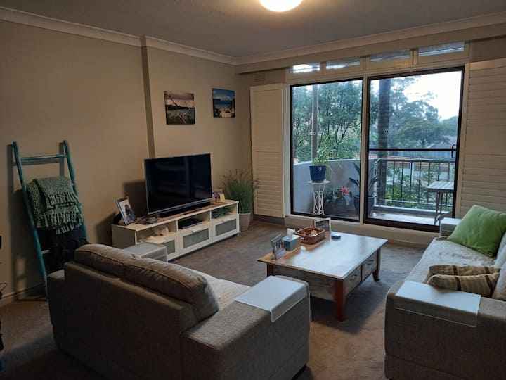 Convenient Cremorne Unit. - Sydney