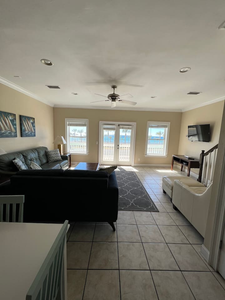 Beautiful 3 Bed, 3.5 Bath With Ocean/gulf View - Panama City Beach, FL