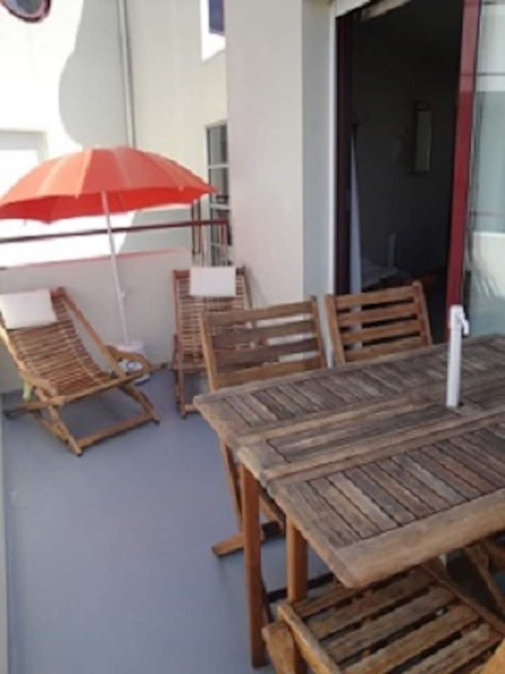 Agréable T2 Aux Minimes - Piscine - Garage - La Rochelle