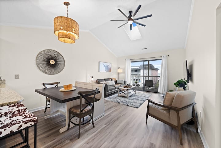 *Western Beach* - Ocean Views, 2nd Row, Pool, Wifi - Surfside Beach, SC