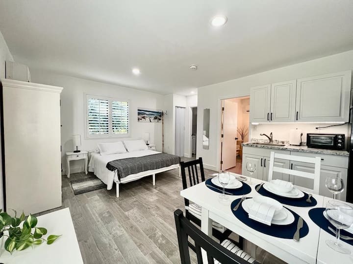South Miami & Kendall Area- Cozy 2 Bedroom  Studio - Kendall, FL