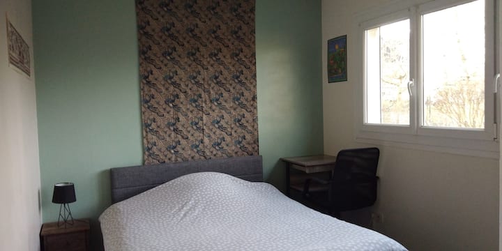 Jolie Chambre (Sdb/wc Privé) Vue Jardin 5 Min Gare - Longueau