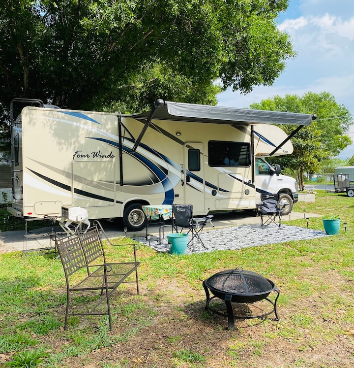 *L@@k*! Clean & Comfortable Rv + High Speed Wifi - Okeechobee, FL