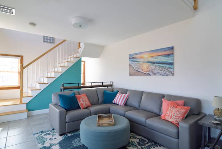 Updated & Spacious 4bd/2bth On Plum Island - 2 Min Walk To Beach - Newburyport, MA