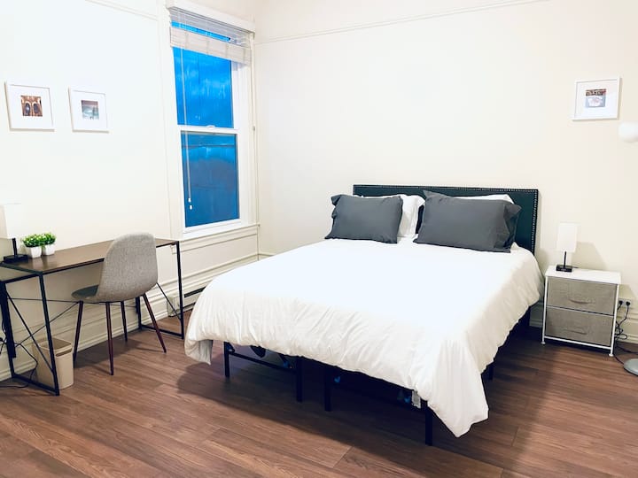 Comfortable Private Queen Room In Heart Of Sf (1b) - San Francisco, CA