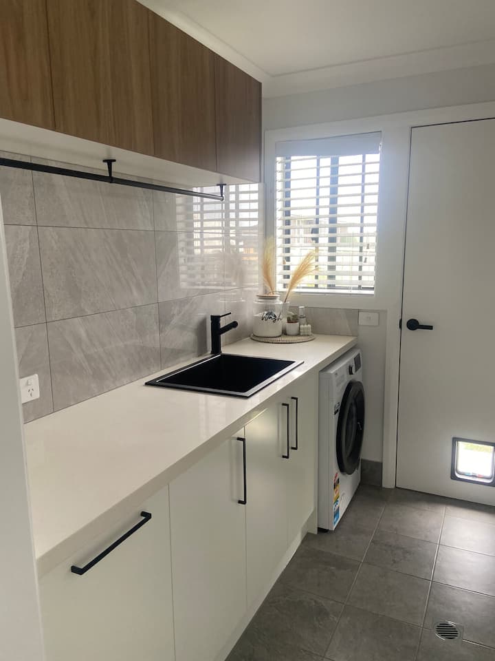 Spacious 4br Family Home. - Bathurst