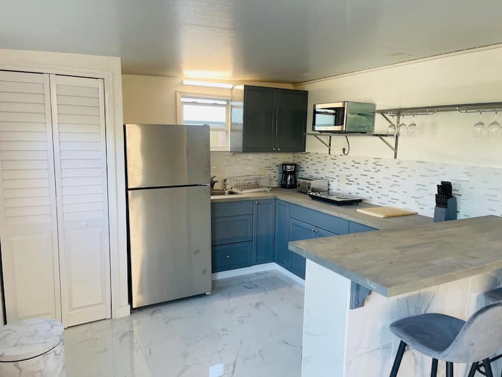 Andy’s Vacation Place - Miramar, FL