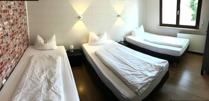 Monteurwohnung "Titan" Für 8 Bis Max. 11 Gäste - Rodgau