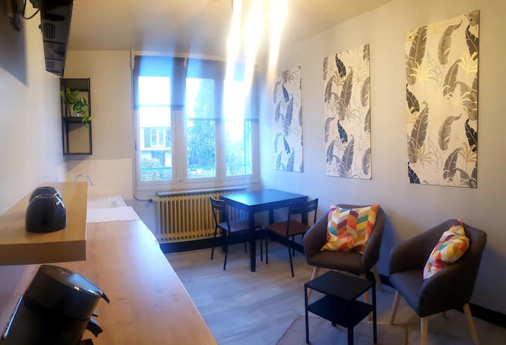 Charmant Appartement Bien Situé, Parking Privé - Royat