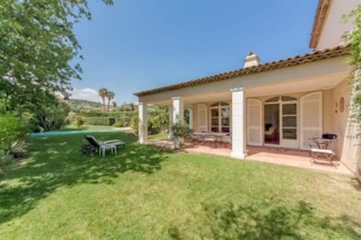 Family Villa Next To The Beach - Saint-Tropez