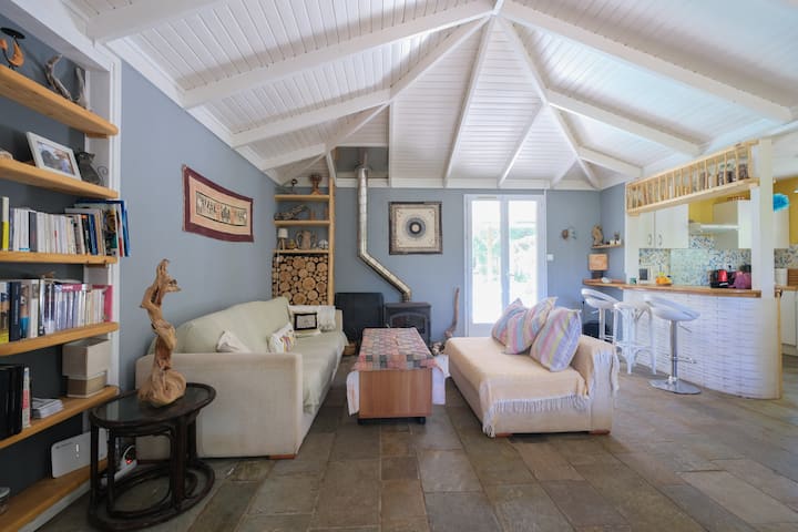Charmante Villa Dans Les Bois. - Asos
