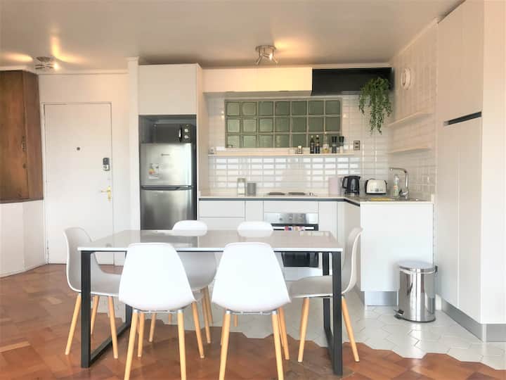 Hermoso Departamento Vintage Con Vista A La Bahía - Valparaíso