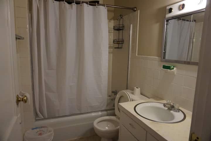 Guessh Long Term Home Close To Everything - Durham, NC