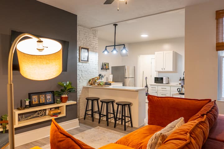 Lawrenceville Row House W/ Sauna! - Forest Hills, PA